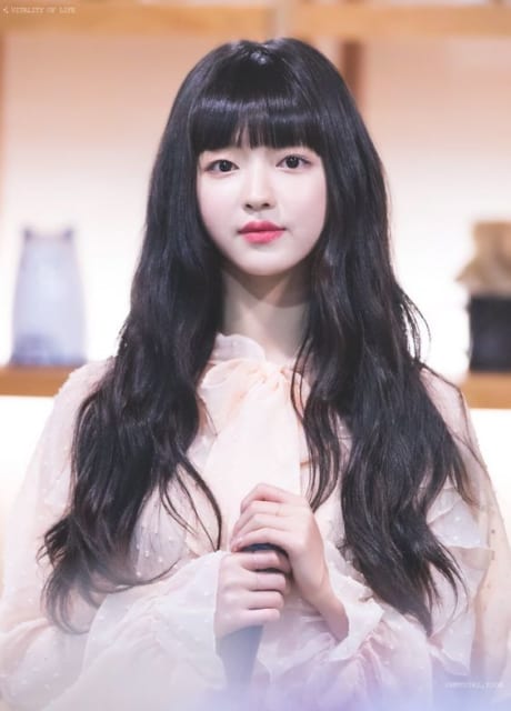 OH MY GIRLユアの髪型・メイクの特徴・ファッションを総まとめ【画像付き】