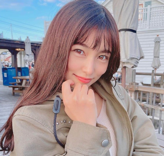 江藤菜摘の国籍は韓国？生い立ちと家族(祖母/父親/母親/兄弟)のエピソードも総まとめ【Creepy NutsのR-指定と結婚】